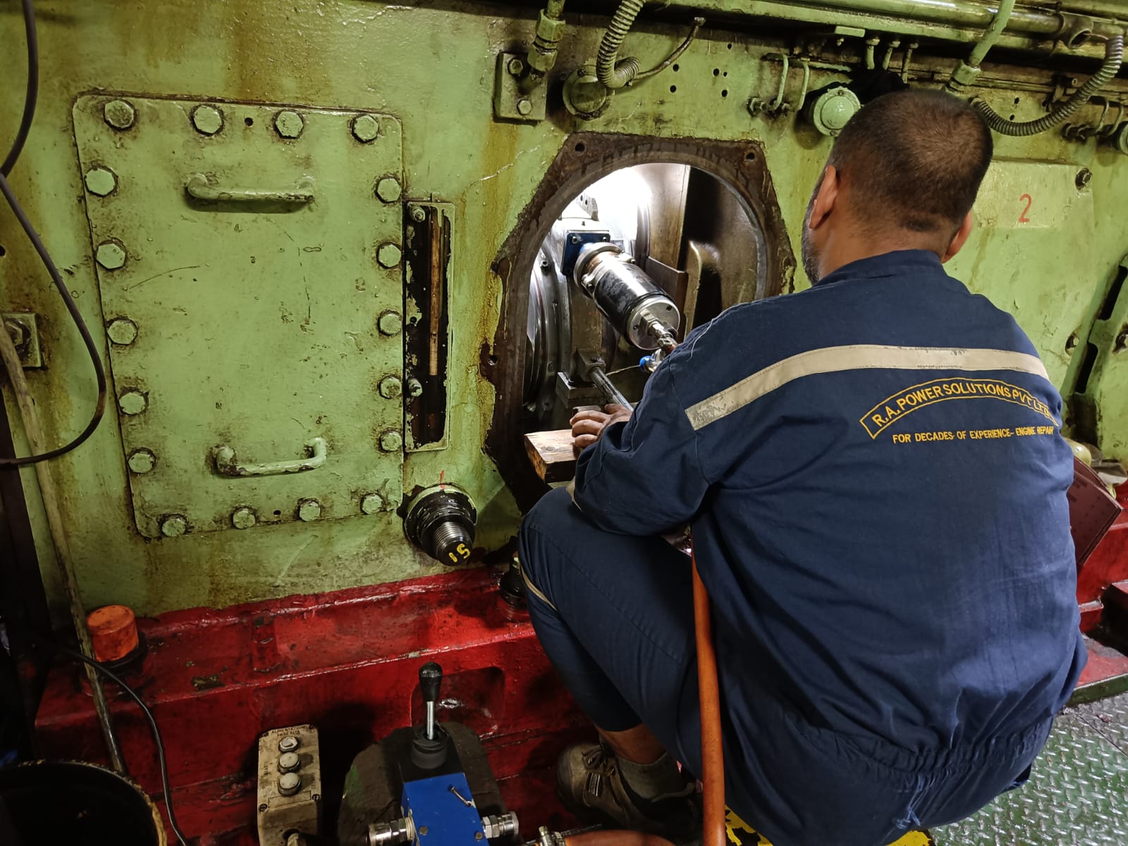 Sulzer (Main Engine) 6ZAL40S Crankshaft Machining And Grinding ...